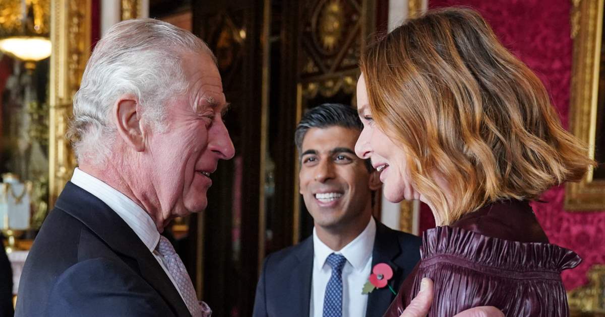 VÍDEO VIRAL: La risa de Carlos III ante el fallo de protocolo de la ...