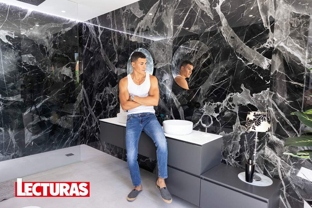 Así es la casa de 1 millón de euros donde se refugia Kiko Jiménez tras su crisis con Sofía ...