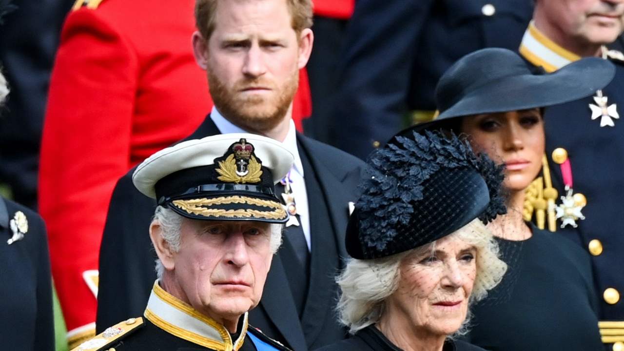 El príncipe Harry y Meghan Markle no han decidido aún si asistirán a la ...