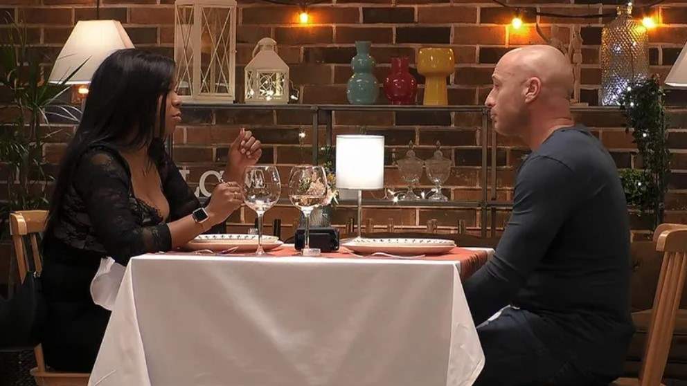 La respuesta de una comensal de 'First Dates' al ver que su cita no ...