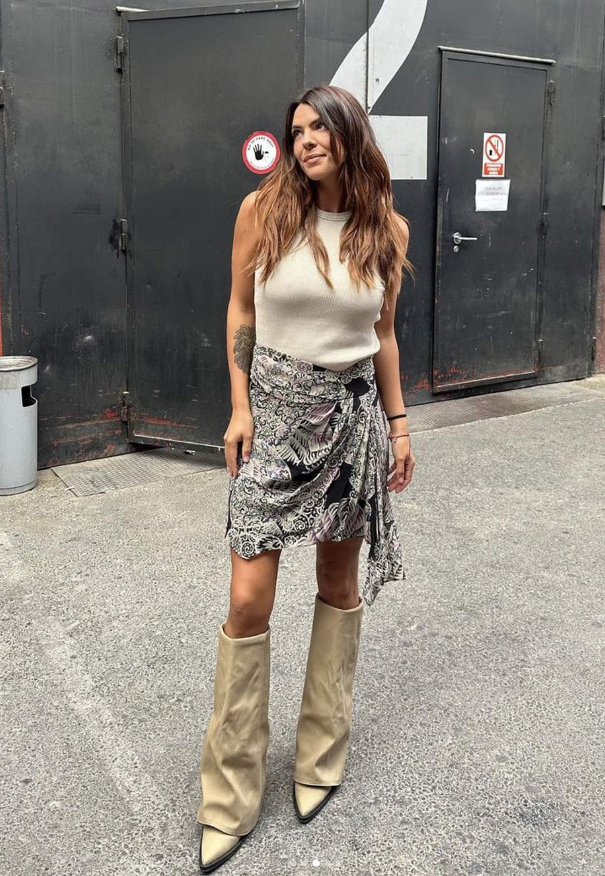 Zara agotará las botas polaina que lleva Laura Matamoros: altas, con ...
