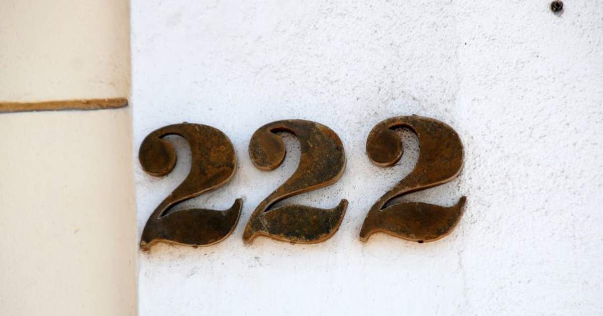 Significado del número 222 en numerología: amor, dinero y compatibilidades