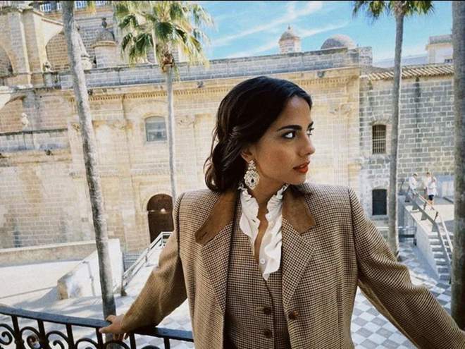 Así es Lola Orellana, la hija de Rosario Flores que espera su primer ...