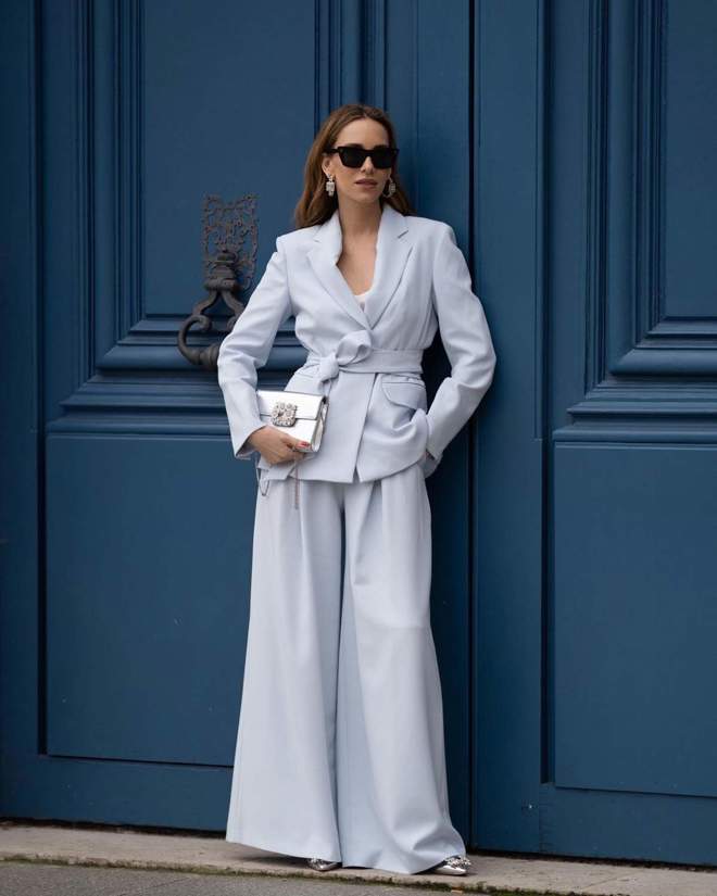 10 tendencias de moda que arrasarán en verano 2024 entre mujeres +50