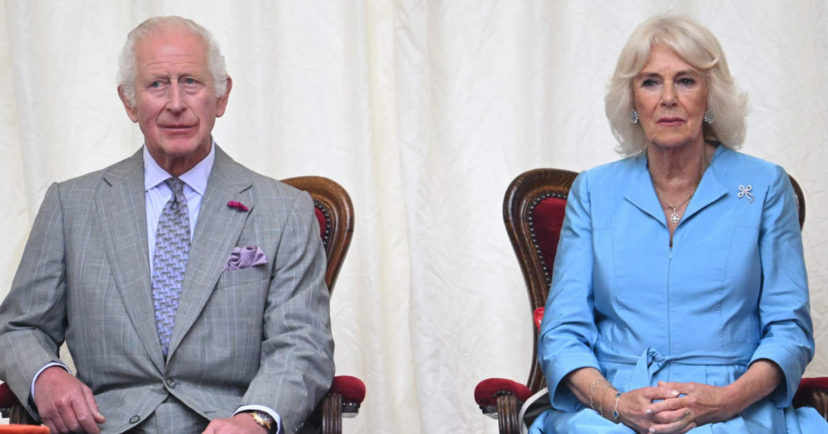 Los reyes Carlos III y Camila, evacuados con urgencia: el motivo por el que han abandonado su ...