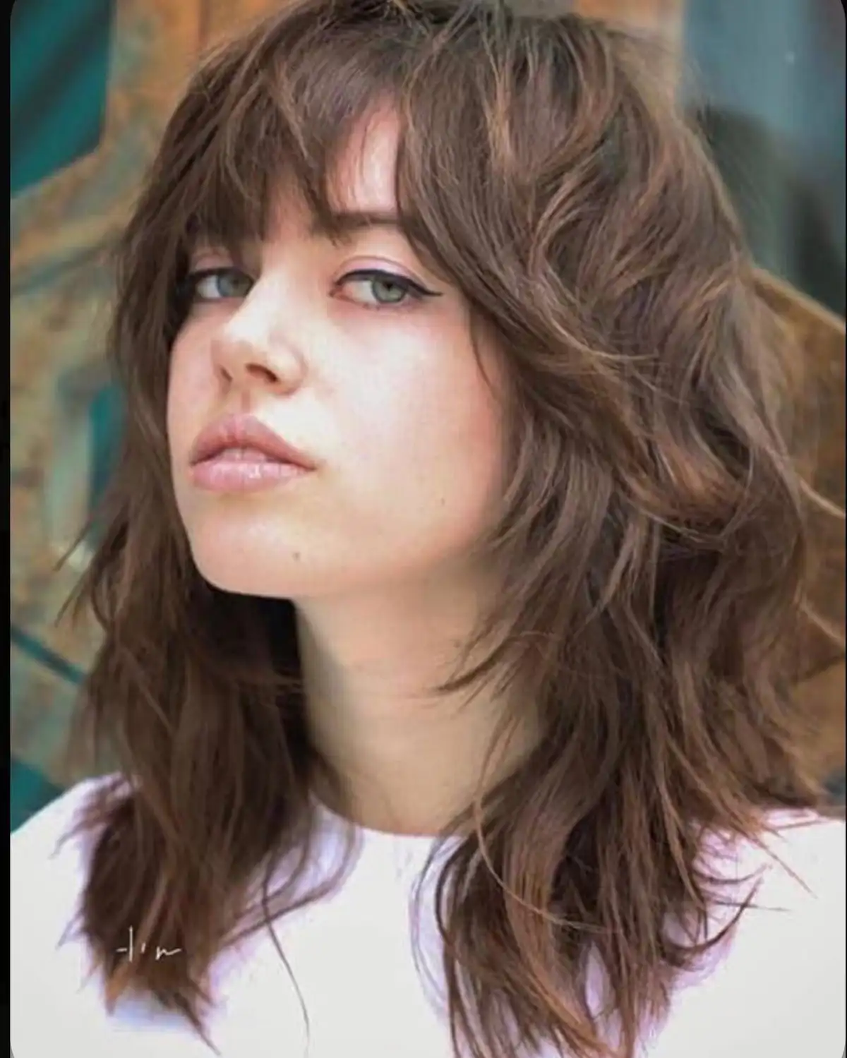 10 cortes para pelo rizado con flequillo que quitan años de encima