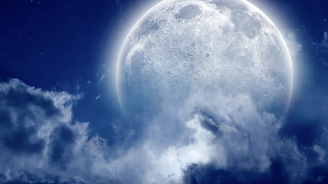 Luna del Lobo enero 2025: descubre cuándo será y cómo afectará a los signos