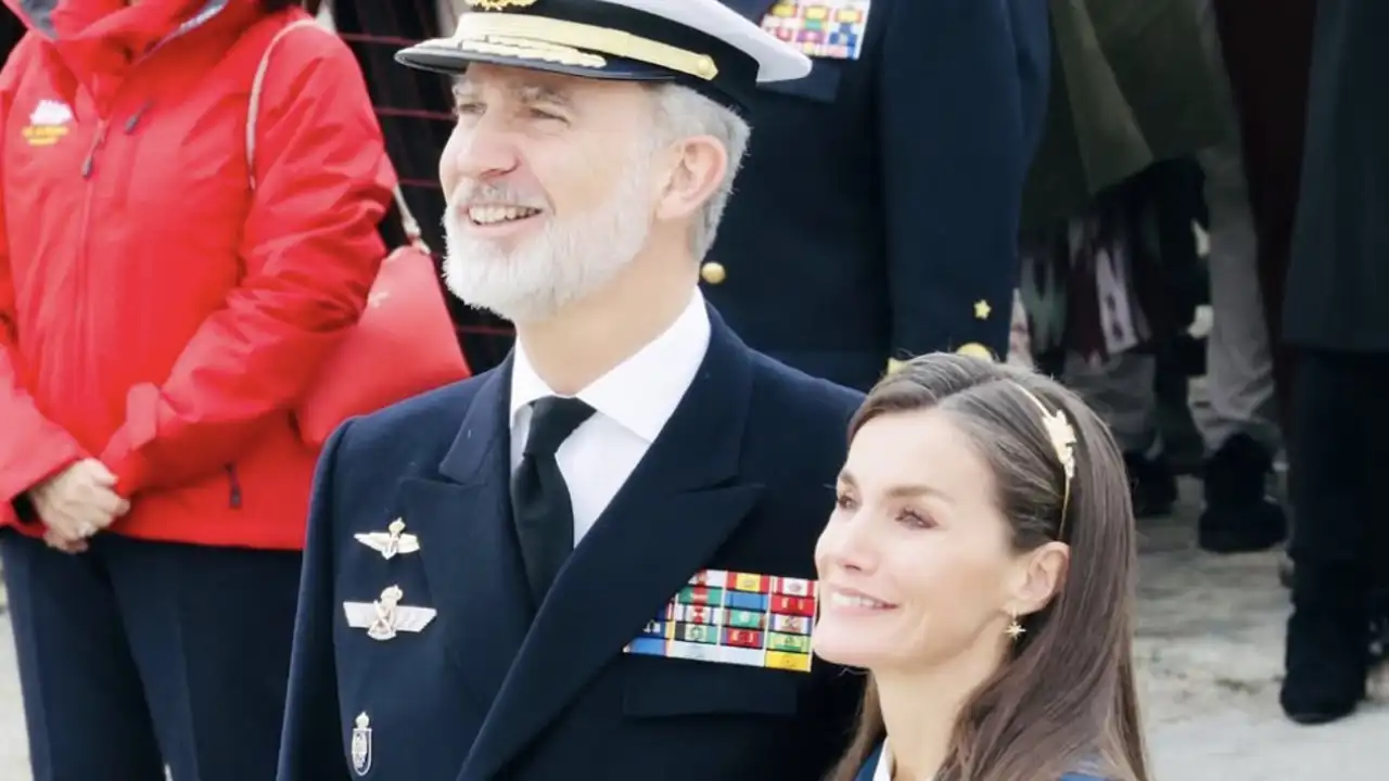 "Felipe y Letizia despiden emocionados a Leonor"