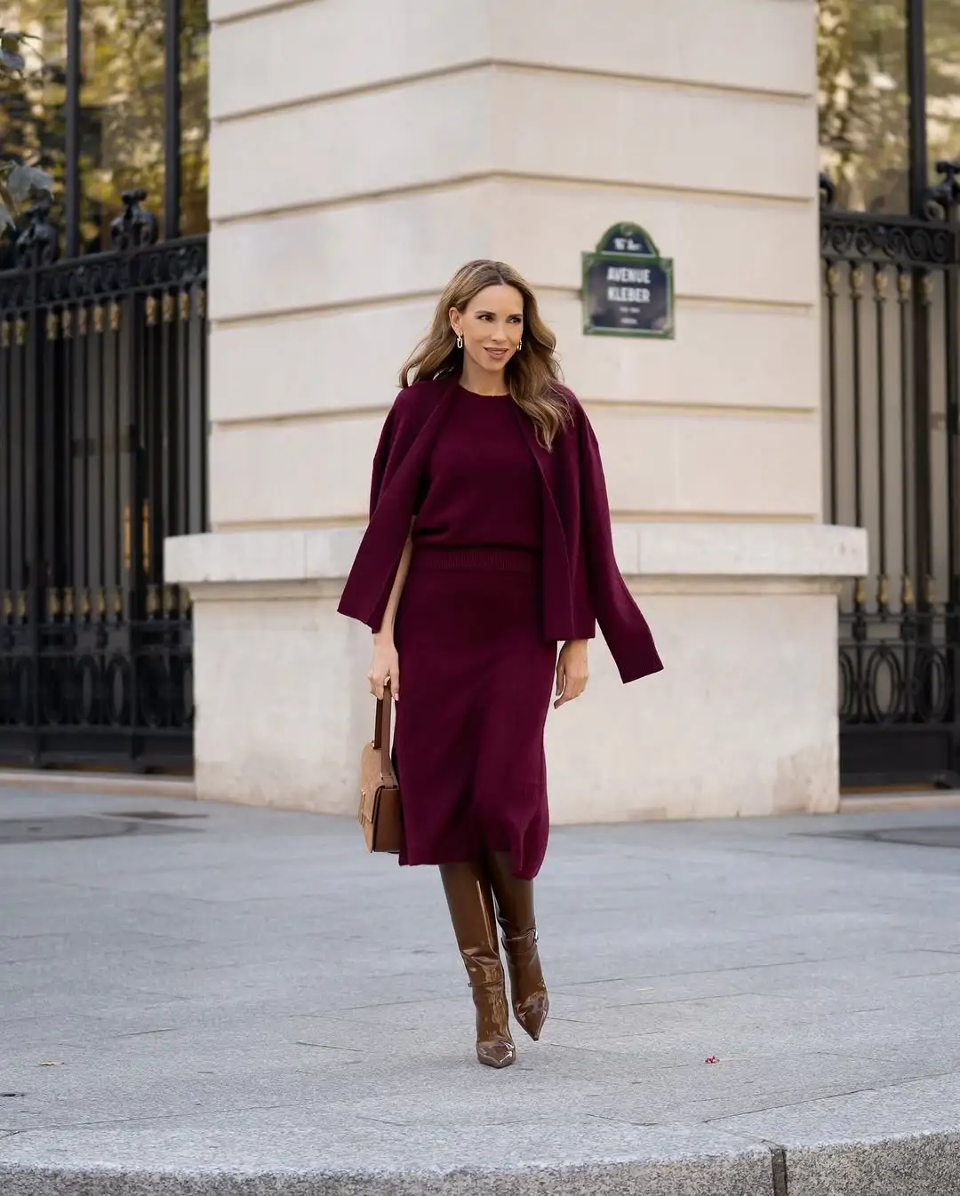 Looks perfectos con botas altas para mujeres de 50: trucos de estilo y ...