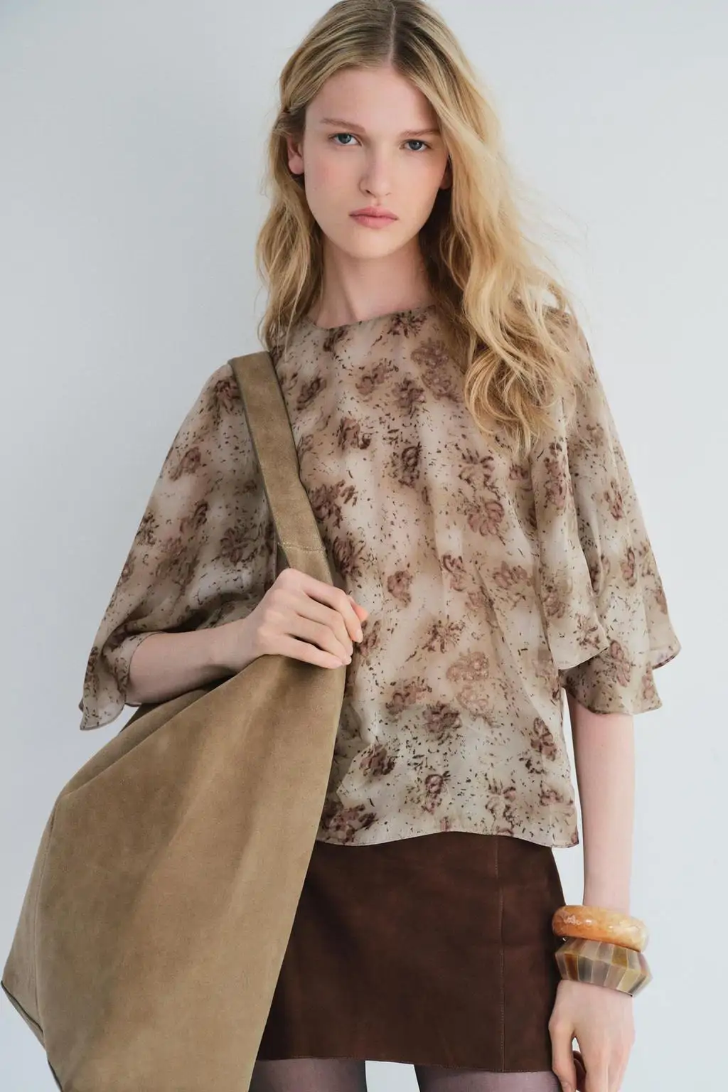 Adiós, camisas 'tradicionales': 5 blusas primaverales de las rebajas de ...