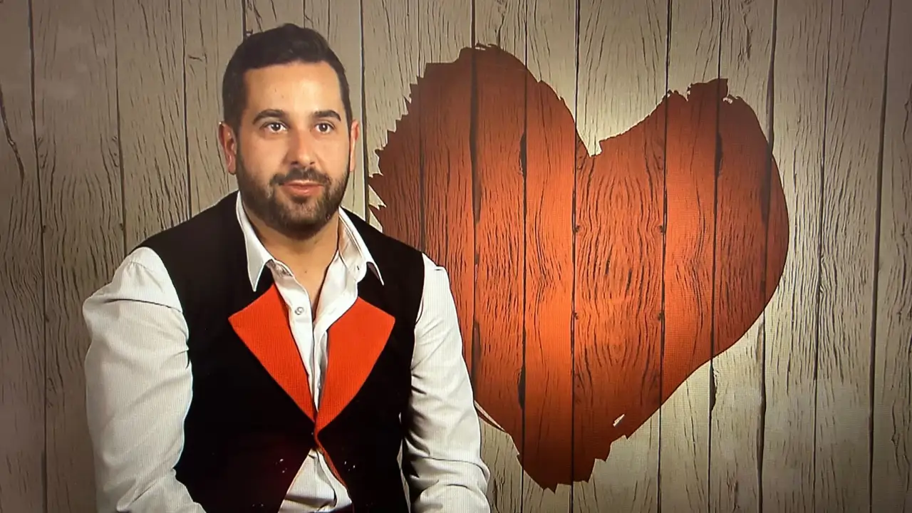 Jonathan critica sin piedad en 'First Dates' a su cita: "Tiene chorizos ...