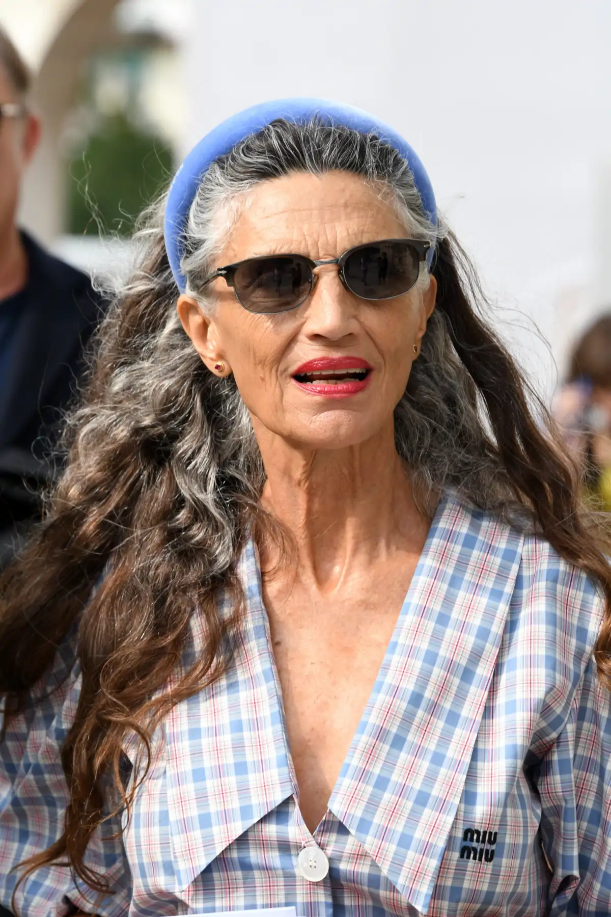 Ángela Molina (69 años): "Cuando te salen canas tienes dos opciones, cubrirlas con tinte de ...