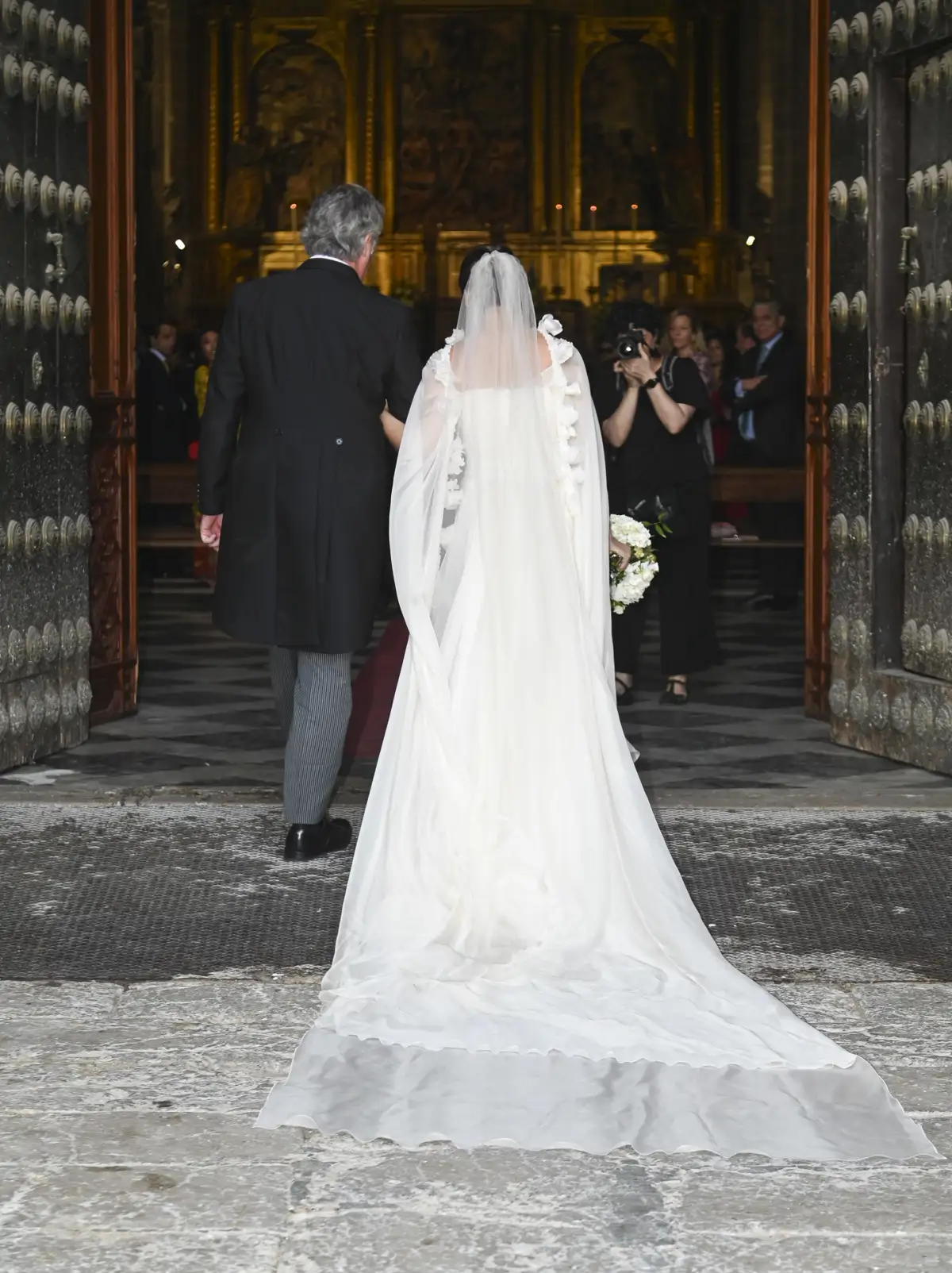 Leticia Fernández de Villavicencio sorprende con su vestido de novia en ...