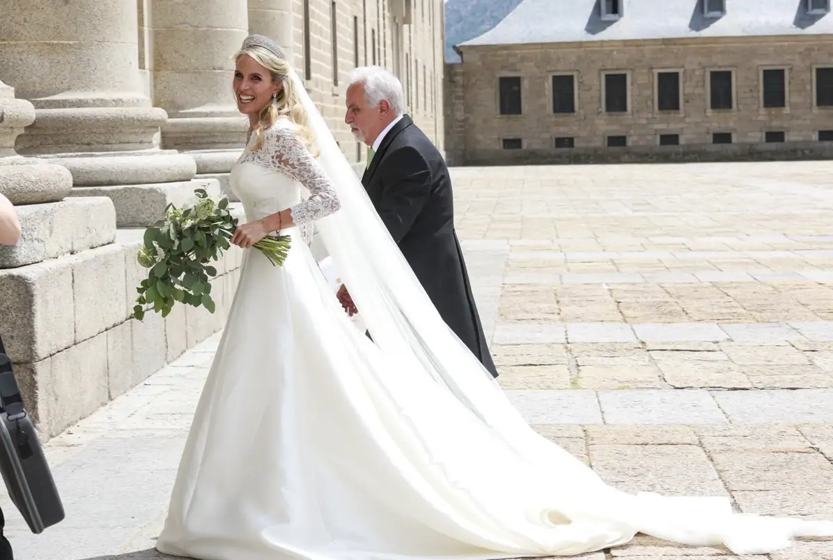 Angie Rigueiro se viste de princesa para darse el 'sí quiero' con Nacho ...