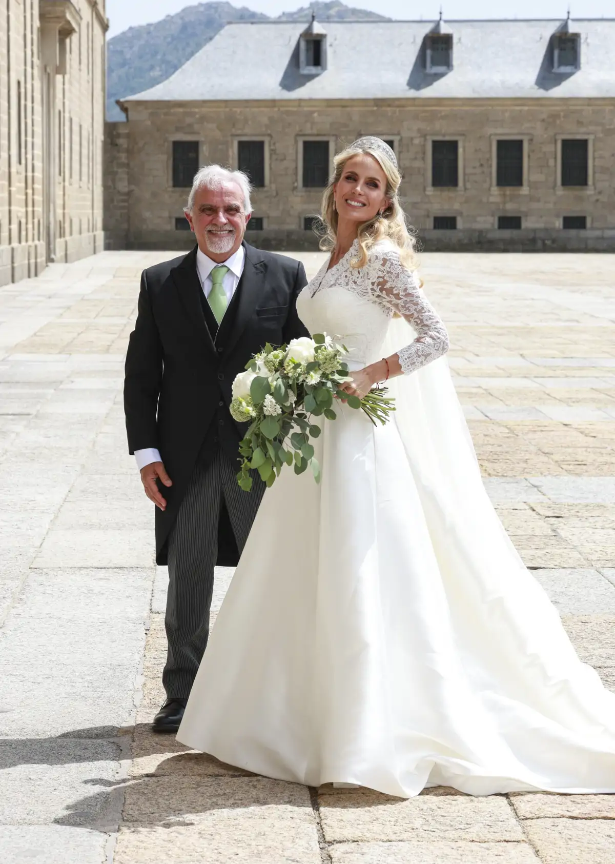 Angie Rigueiro se viste de princesa para darse el 'sí quiero' con Nacho ...