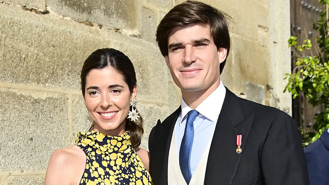 Belén Corsini y Carlos Fitz-James dan la bienvenida a su segundo hijo ...