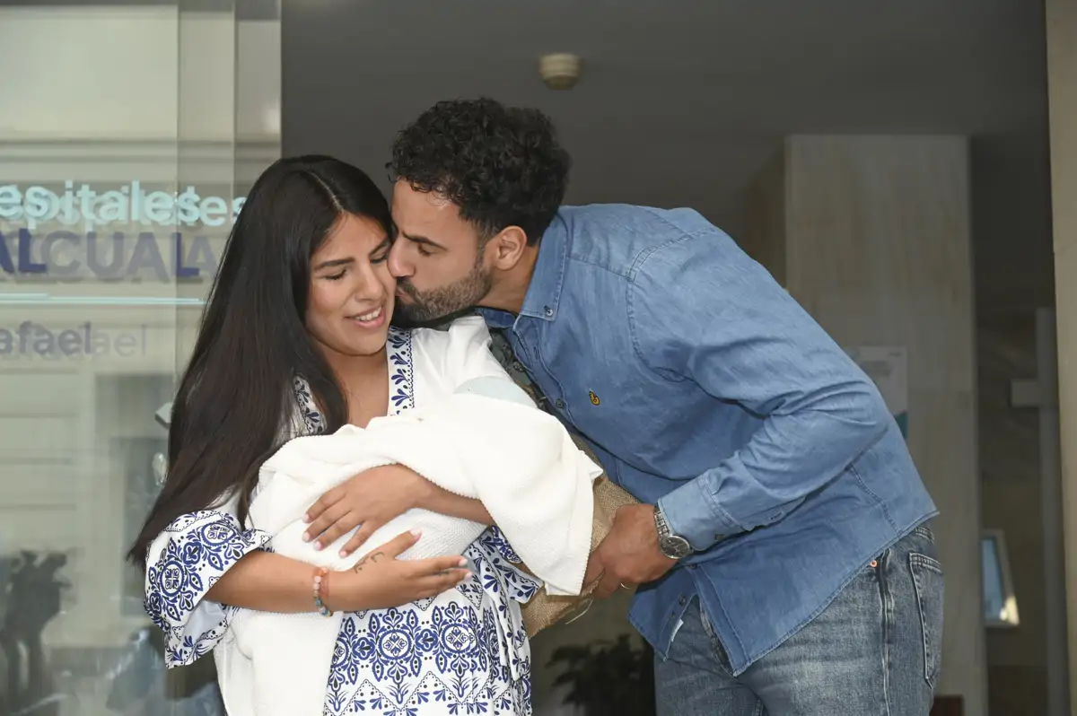 El extraño mensaje que ha compartido Isa Pantoja junto a la primera ...