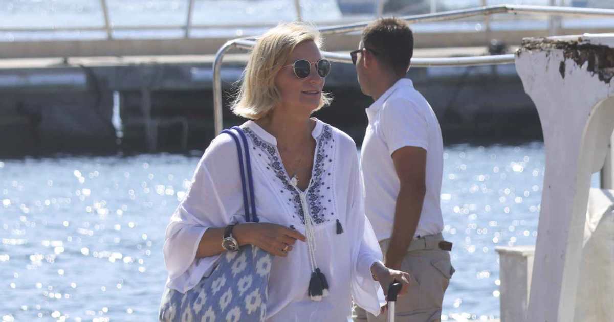 Así son las vacaciones de María Zurita, prima del rey Felipe VI, en Formentera: look boho-chic ...