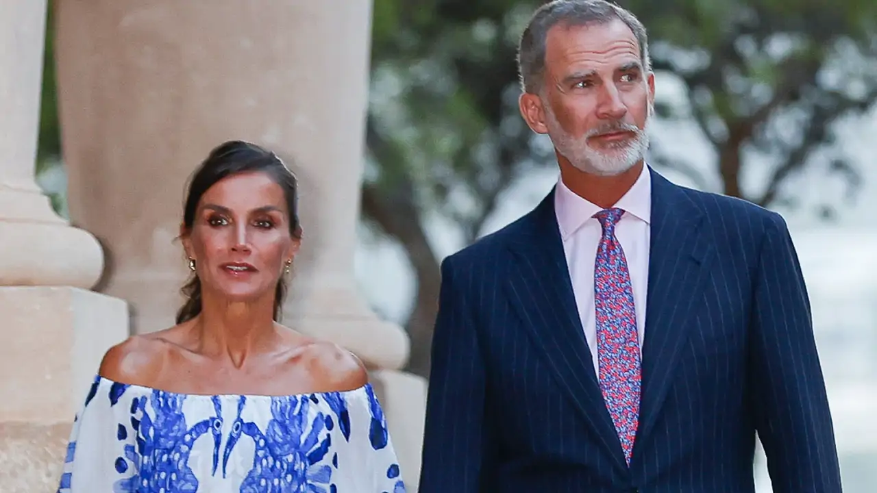 Los reyes Felipe y Letizia adelantan sus vacaciones privadas: los ...