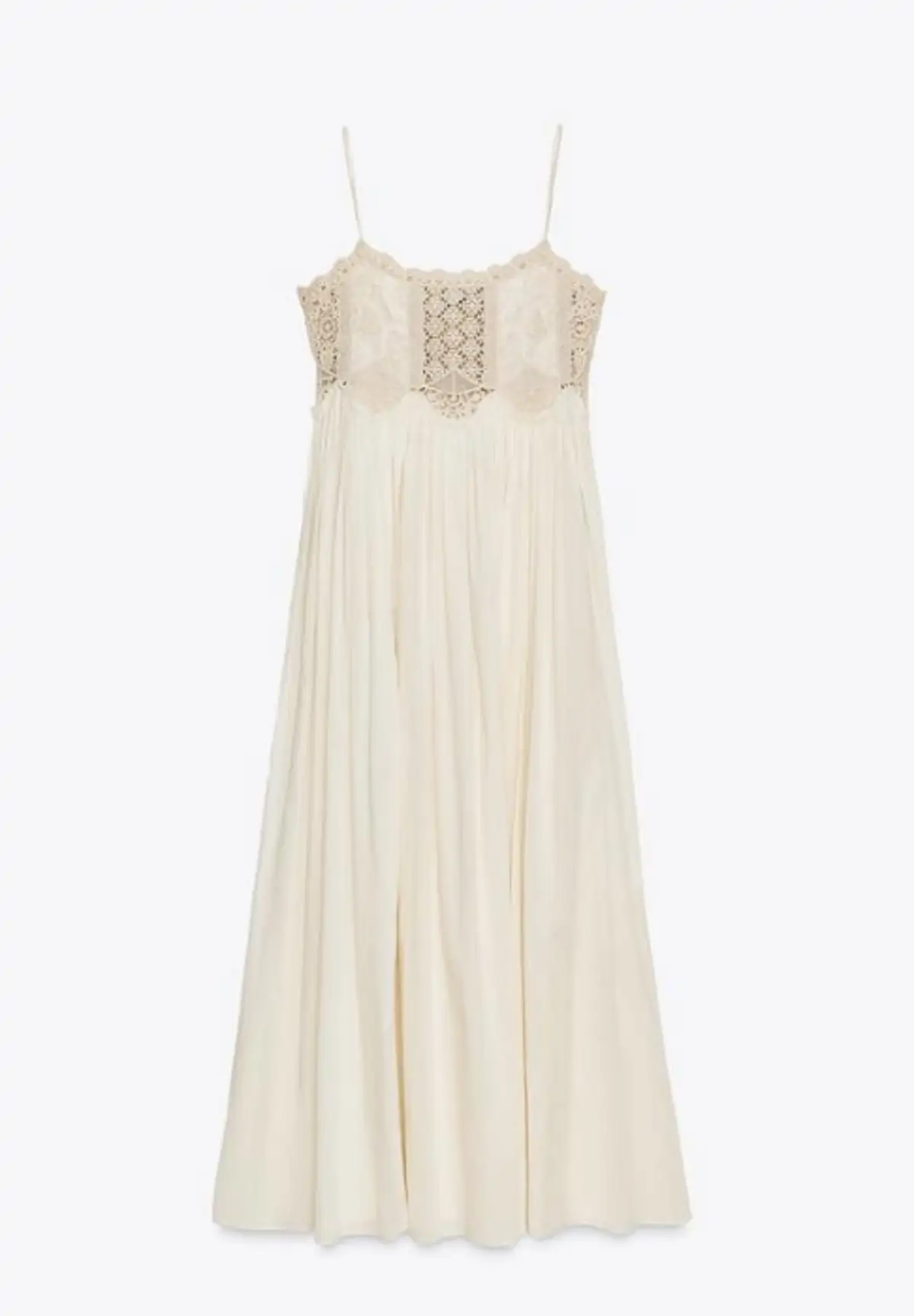 Tana Rivera, ideal con el vestido boho blanco perfecto para este verano