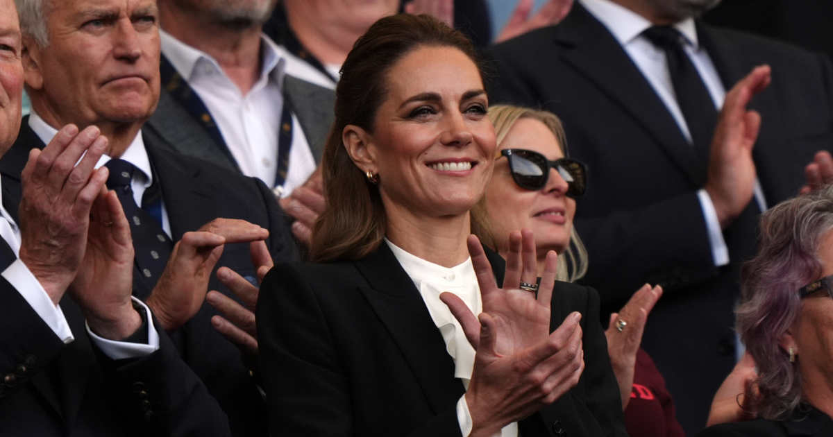 Kate Middleton causa revuelo en su última aparición: ya no es rubia y ...