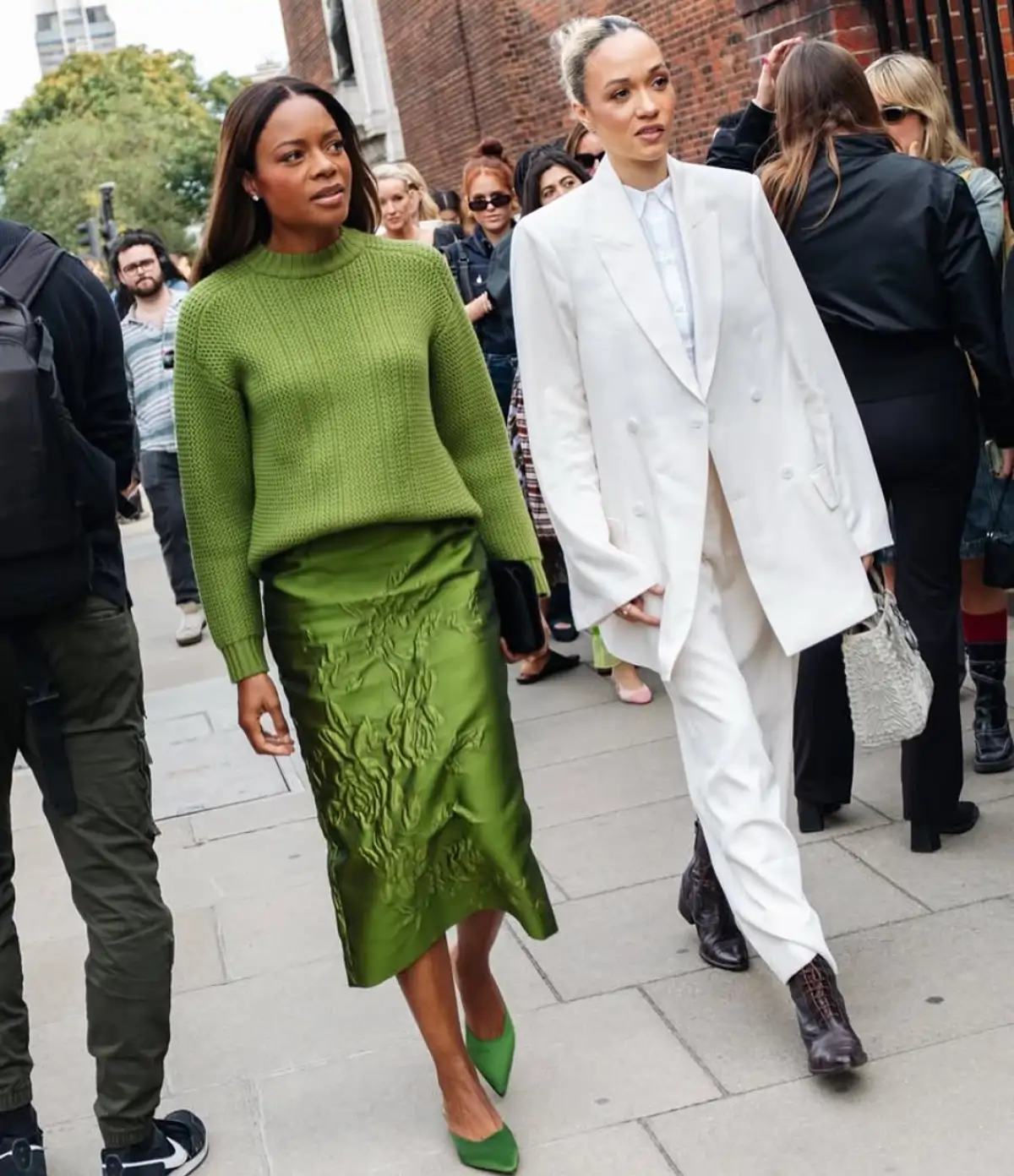 Colores que combinan con el verde: las mejores combinaciones para looks ...