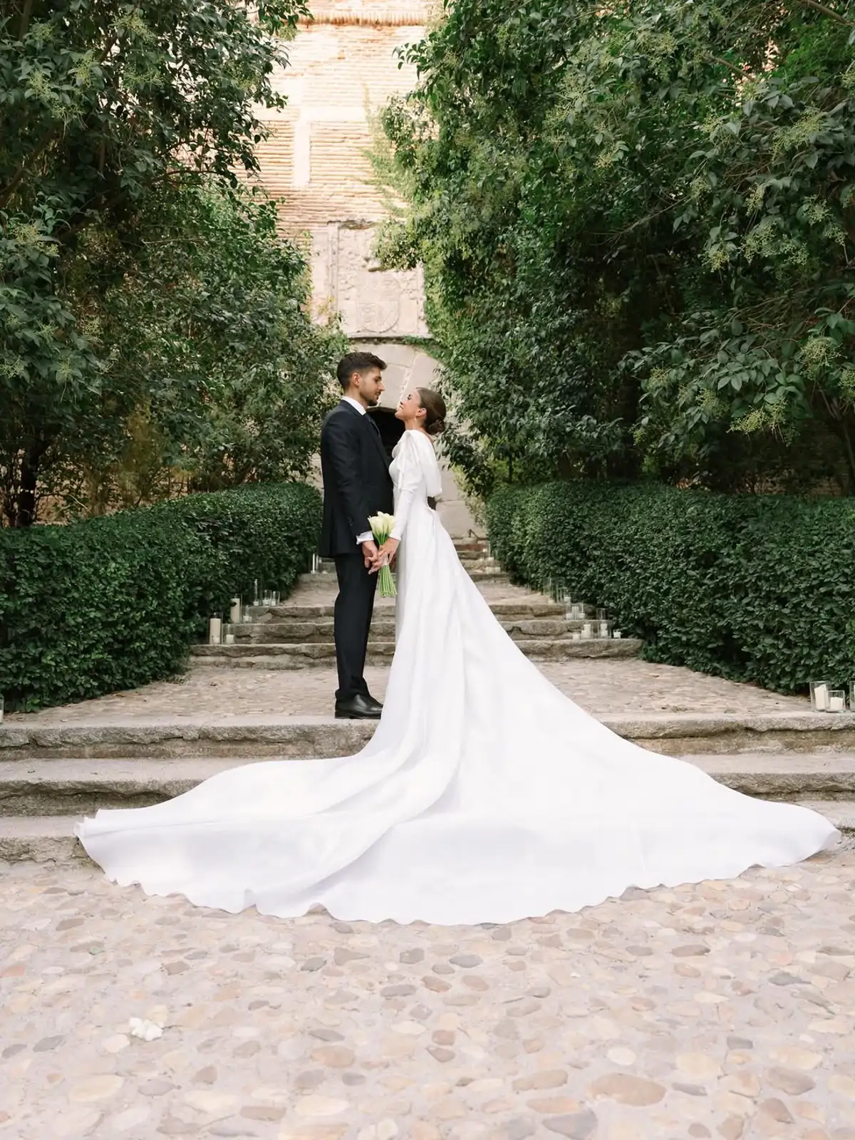 La influencer Rocío Camacho y su romántico vestido de novia: de Lorenzo ...