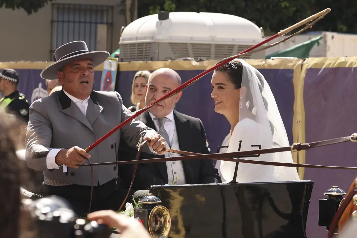 Bárbara Mirjan conquista con su vestido de novia en su boda con Cayetano Martínez de Irujo ...