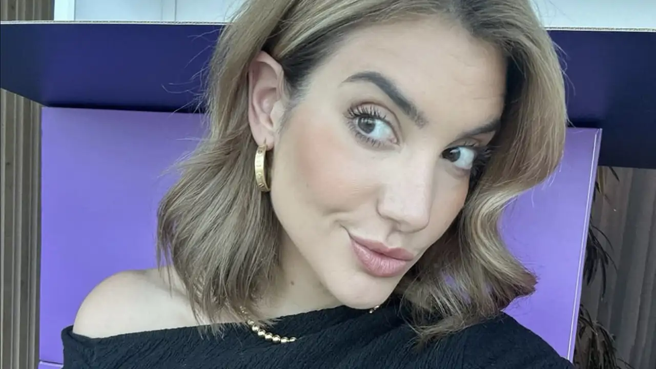 María Roberts, peluquera: “Me parece un mito que haya que cortar el ...