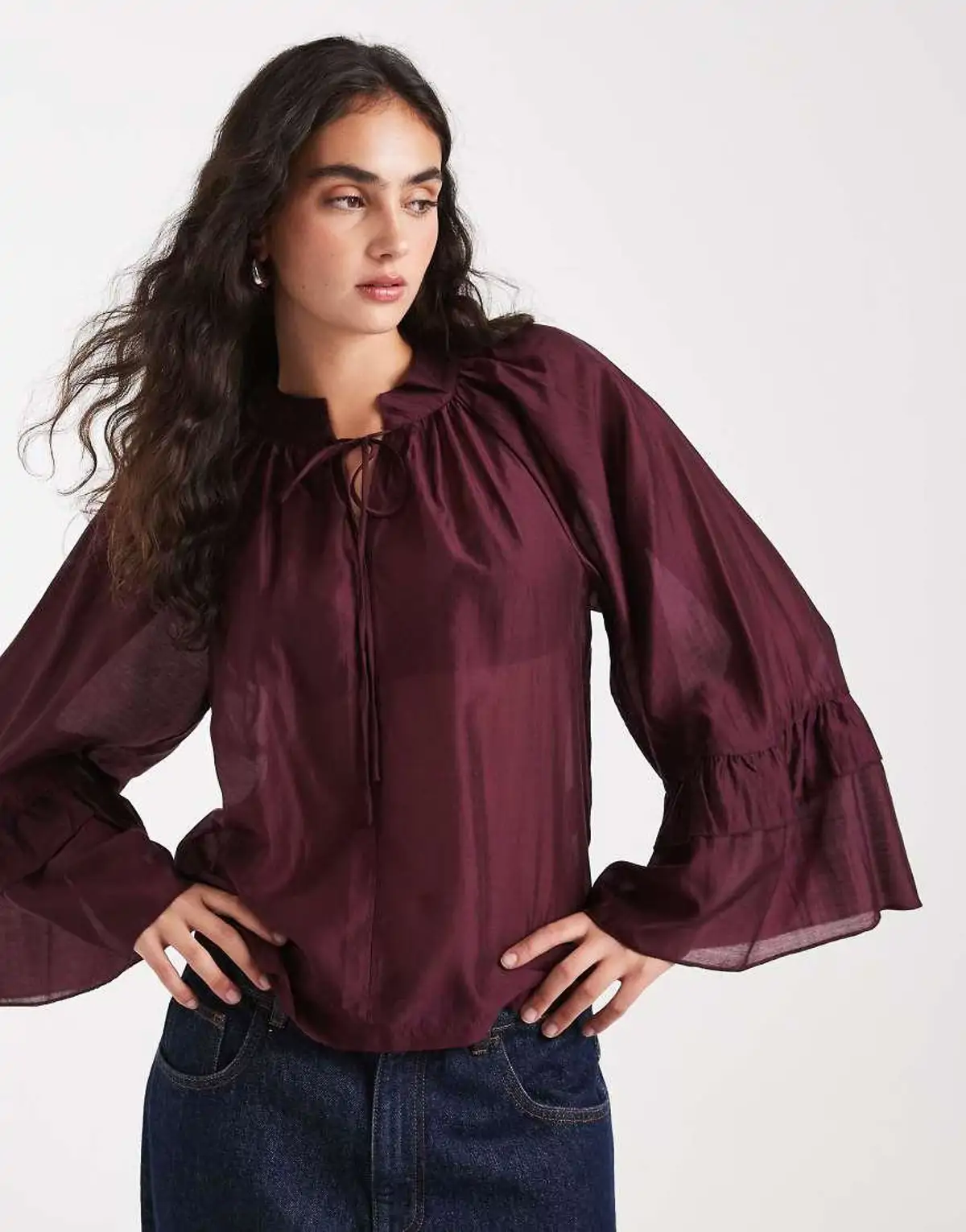 Todo el mundo habla de la blusa boho chic de Nuria Roca en los Premios ...