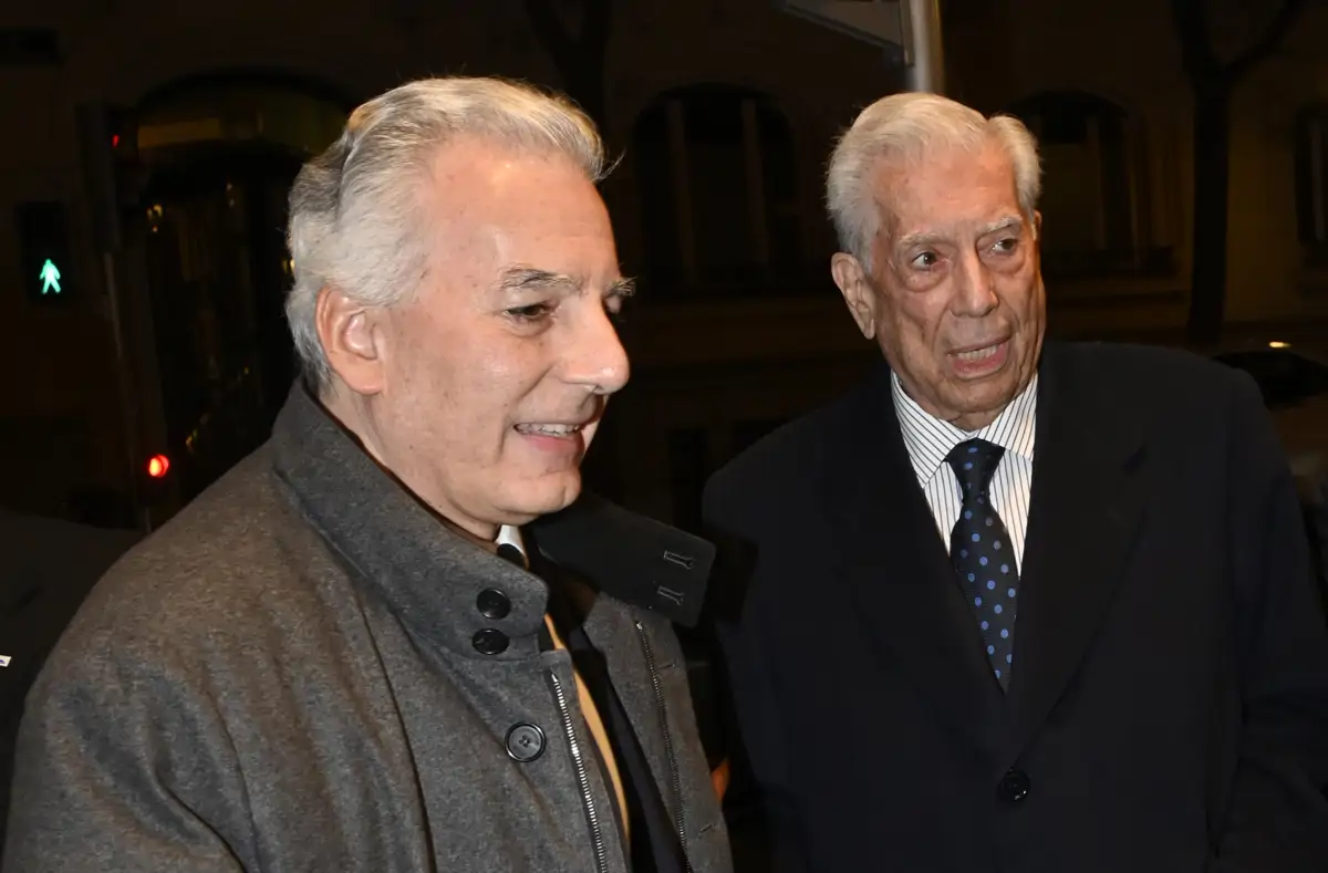 Álvaro Vargas Llosa se pronuncia tras la publicación de las memorias de ...