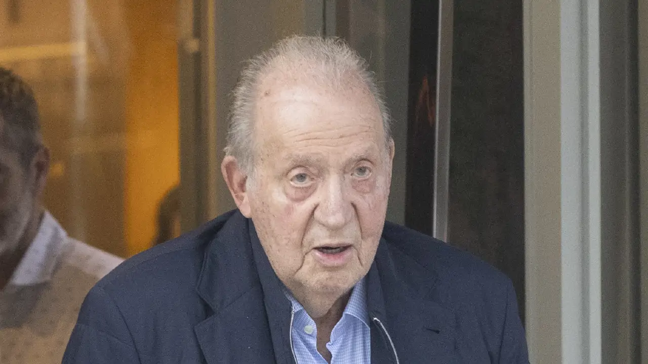 Así ha vivido el rey Juan Carlos I las primeras horas tras la publicación de sus memorias: plan ...