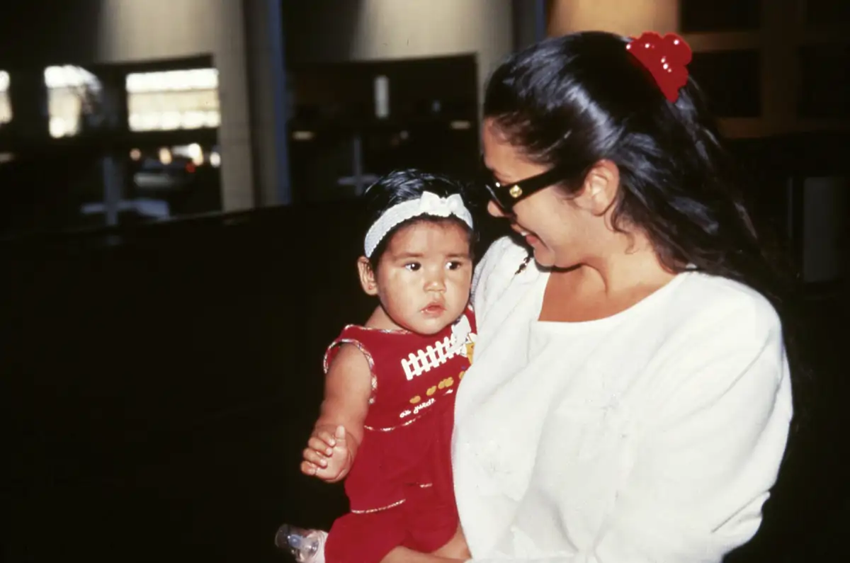 Las 30 fotos que resumen a la perfección la durísima vida de Isa Pantoja