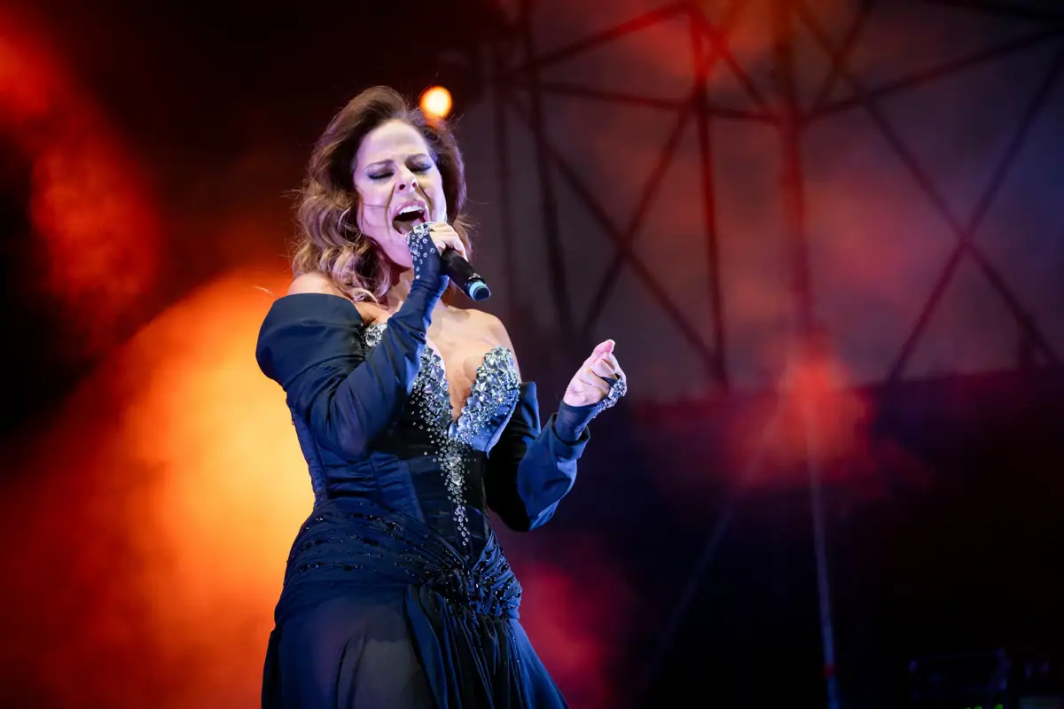 Pastora Soler lanza sus memorias y arremete contra su exrepresentante ...