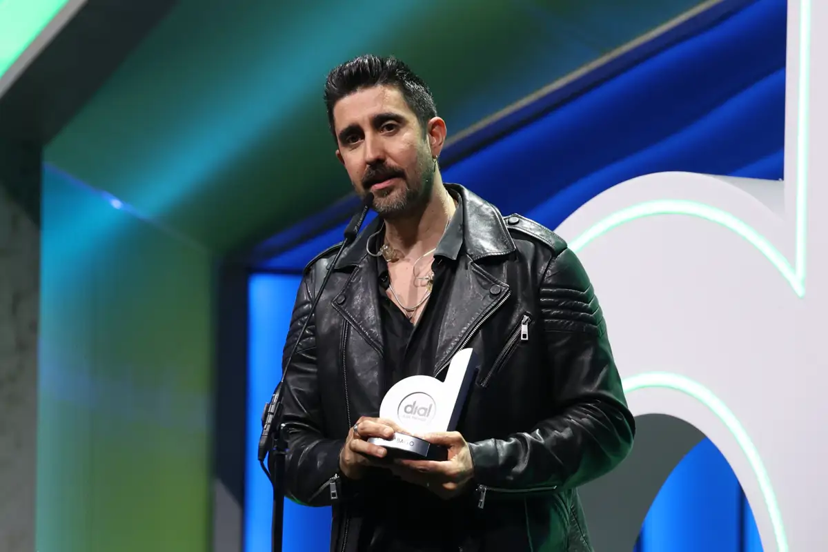 Álex Ubago (44 años): "Desde que nacieron mis hijos tratamos de organizar las giras para que ...