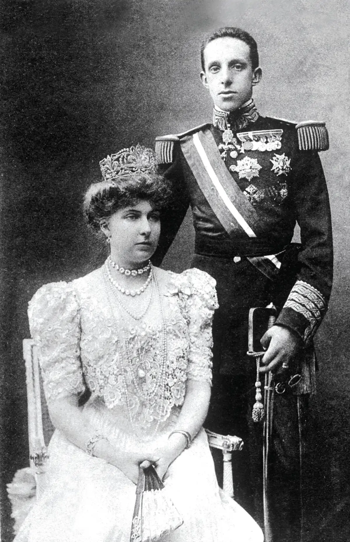 La cláusula en el testamento de la reina Victoria Eugenia, Ena, que ...