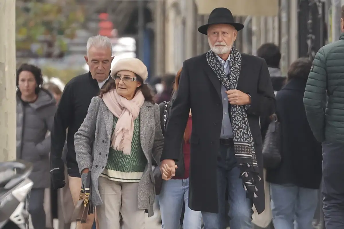 Paseo, selfies y confidencias: la cita navideña de Paloma Rocasolano y ...