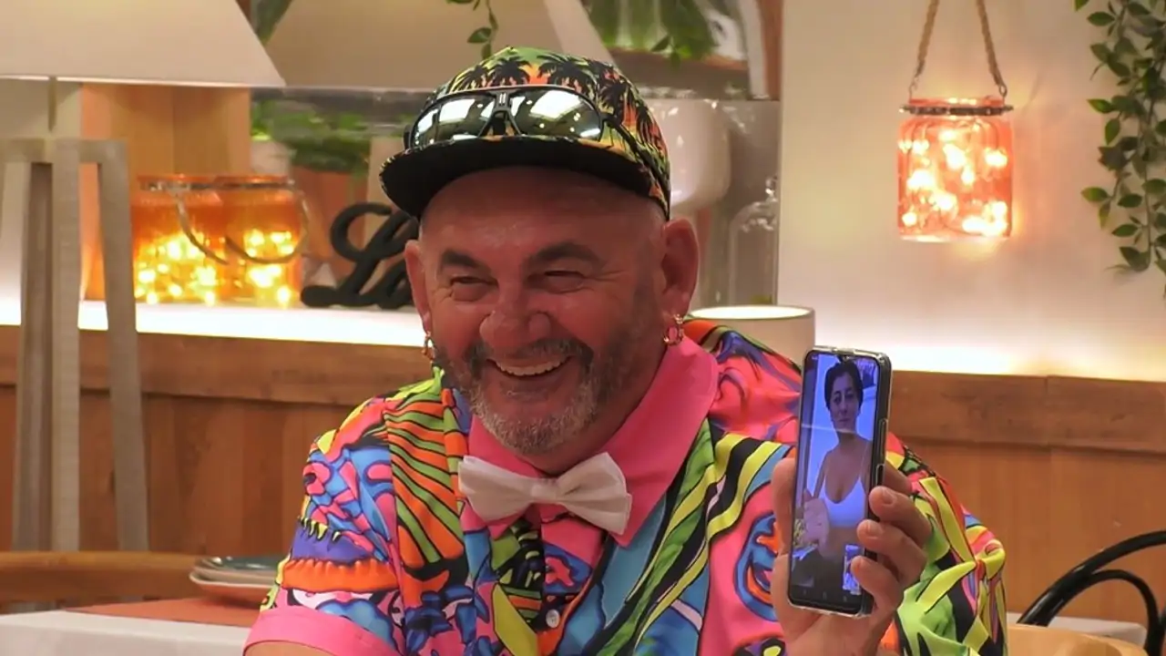 Lo nunca visto en 'First Dates': un comensal interrumpe su cita para ...