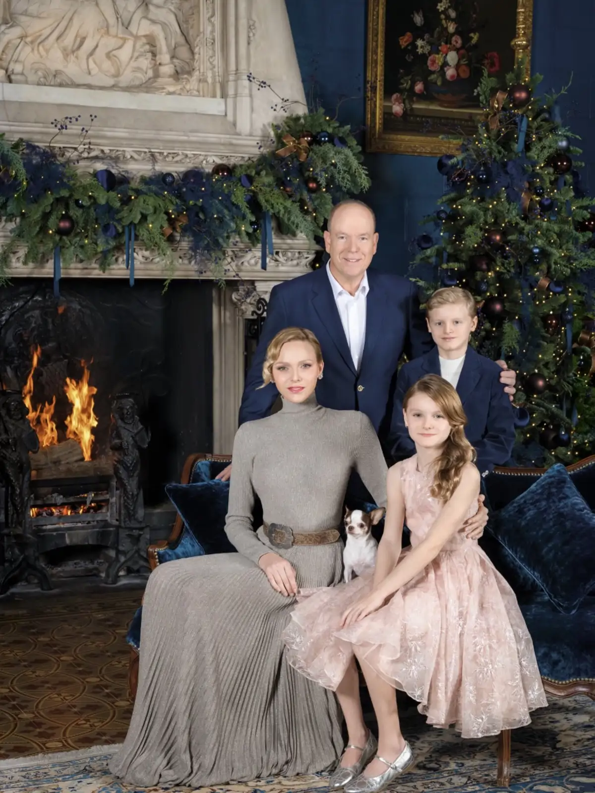 De Charlene y Alberto con sus hijos a Carlos y Camilla: los royals ...