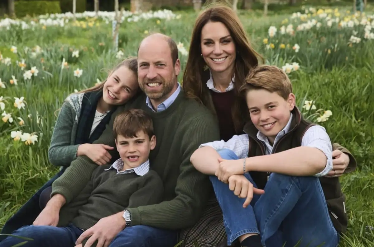 Todas las diferencias y similitudes de la felicitación navideña de ...