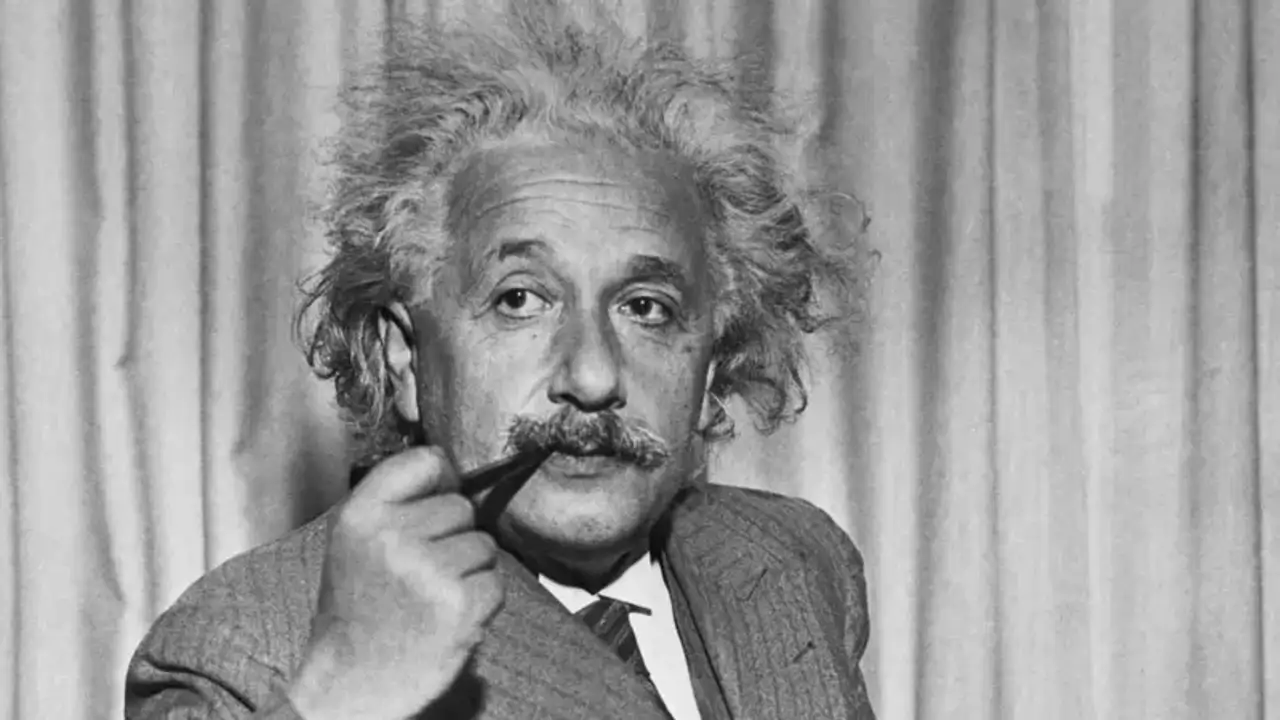Albert Einstein: “No sé con qué armas se luchará la III Guerra Mundial ...