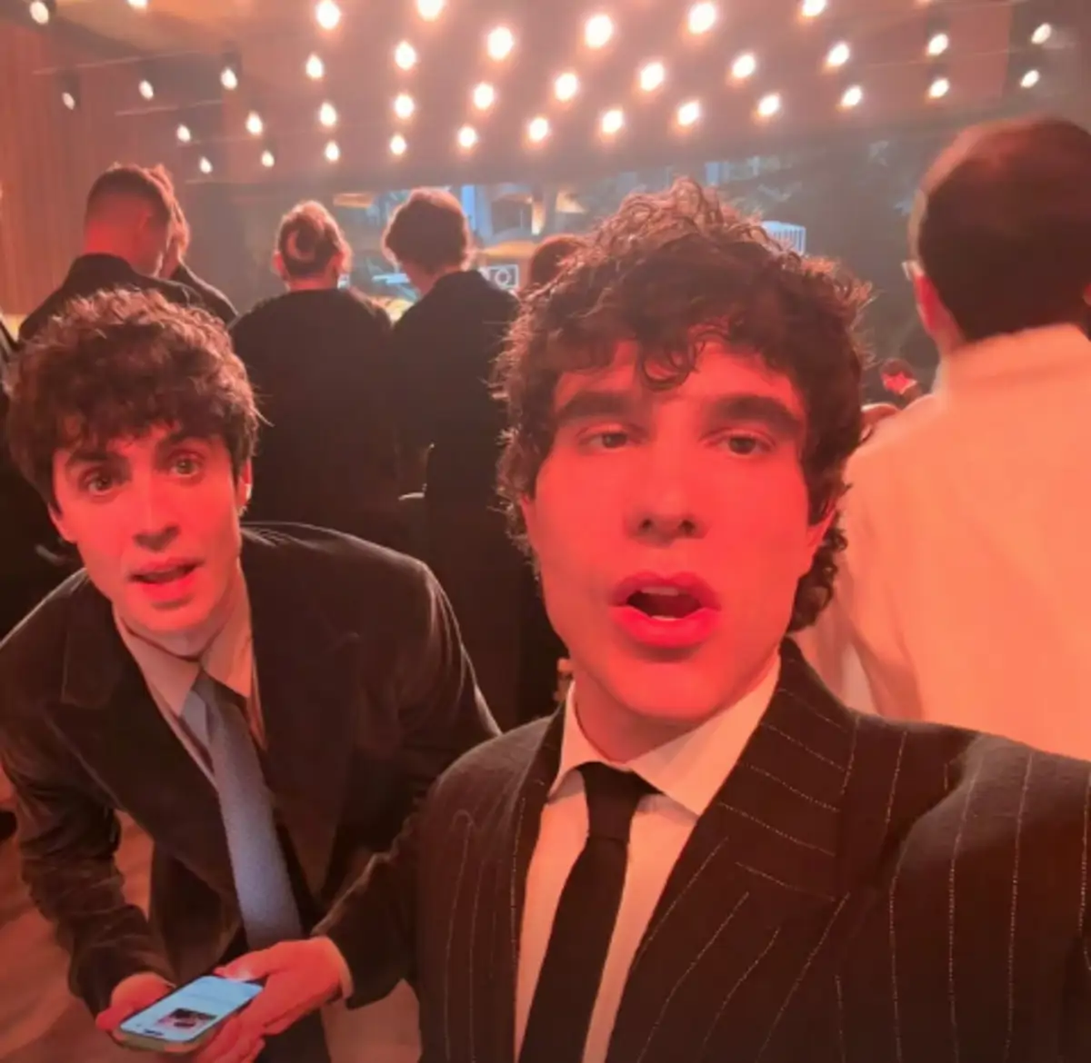 Los Javis posan juntos en su primera gran alfombra roja tras su ruptura