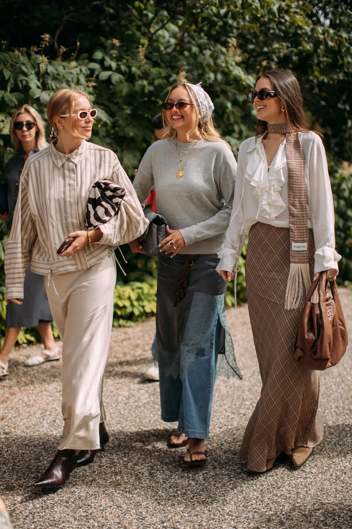 Cómo vestir bien a los 60: las 5 blusas de Mango primaverales del color ...