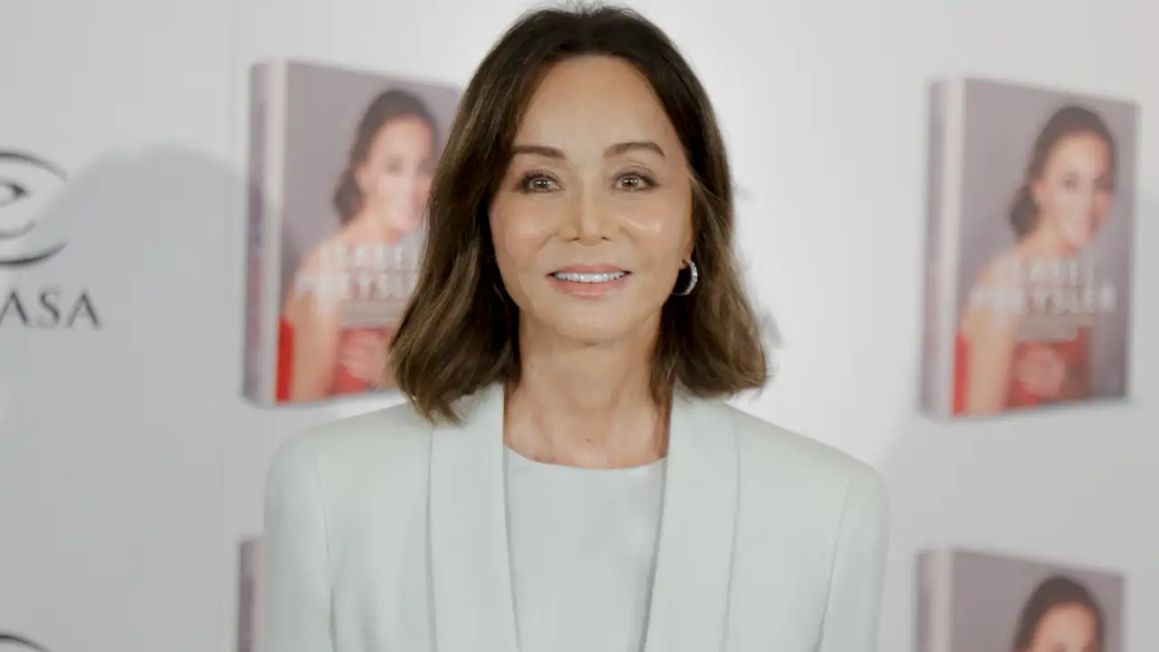 Isabel Preysler: “Mis padres nos obligaban a hablar en español en casa ...