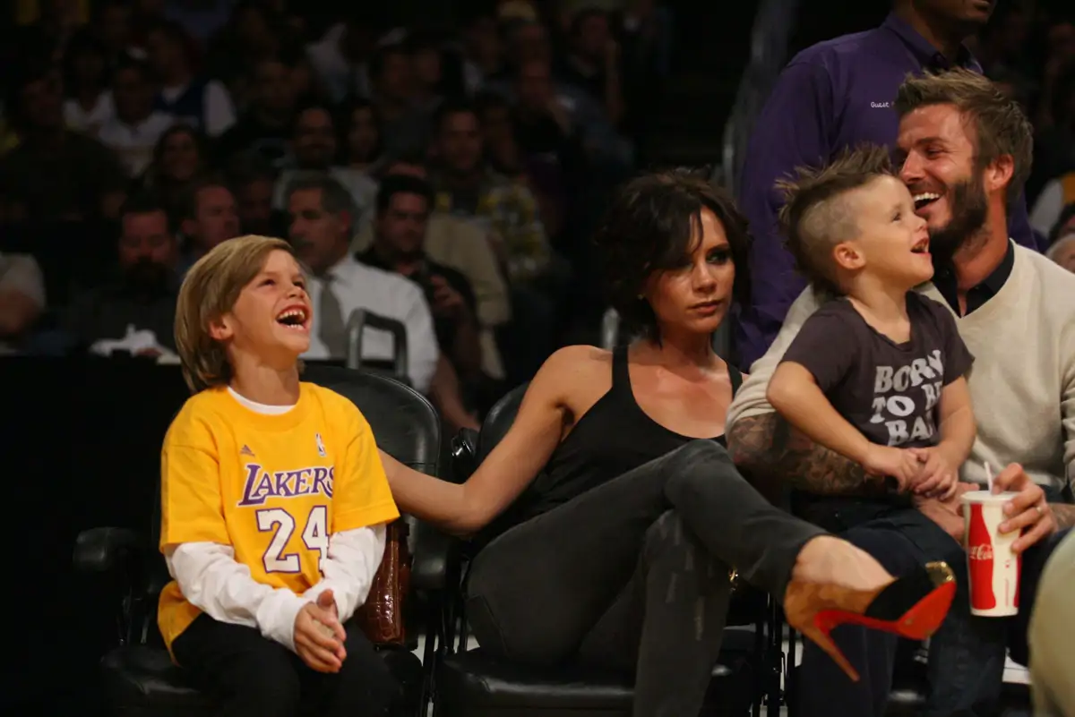 La boda 'de oro' de Victoria y David Beckham: 100 gaviotas, una sonada ...