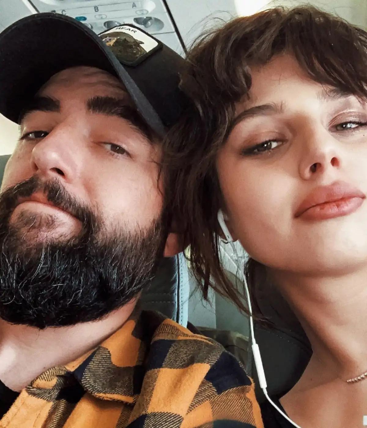 Dani Mateo posa por primera vez con su pareja, Yasmina Paiman, 15 años ...