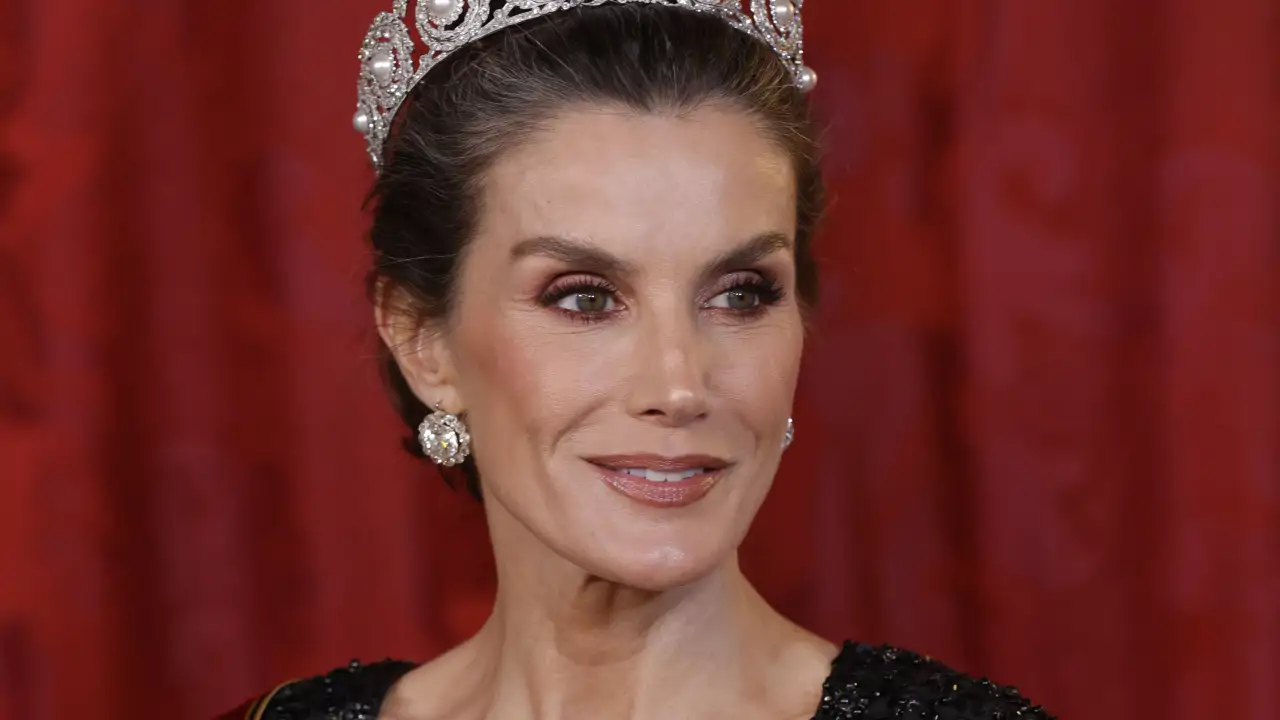 Los expertos en realeza discrepan: "La reina Letizia necesita una ...