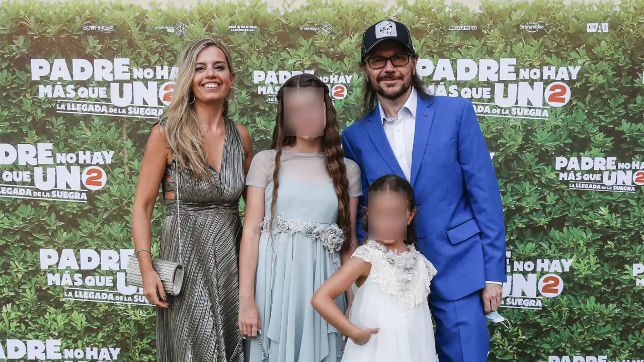 Así es María Amaro, la mujer de Santiago Segura y madre de sus dos ...