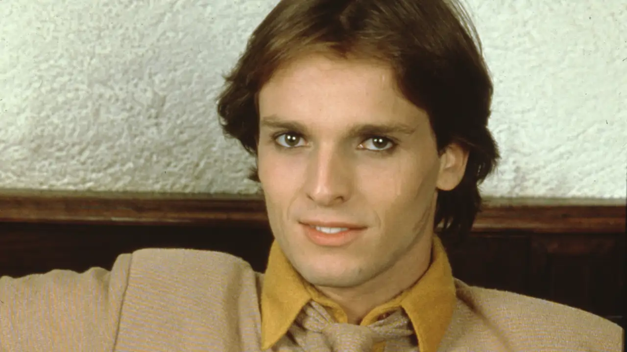 Miguel Bosé, del bebé que nació siendo un "monstruo" al rebelde ...