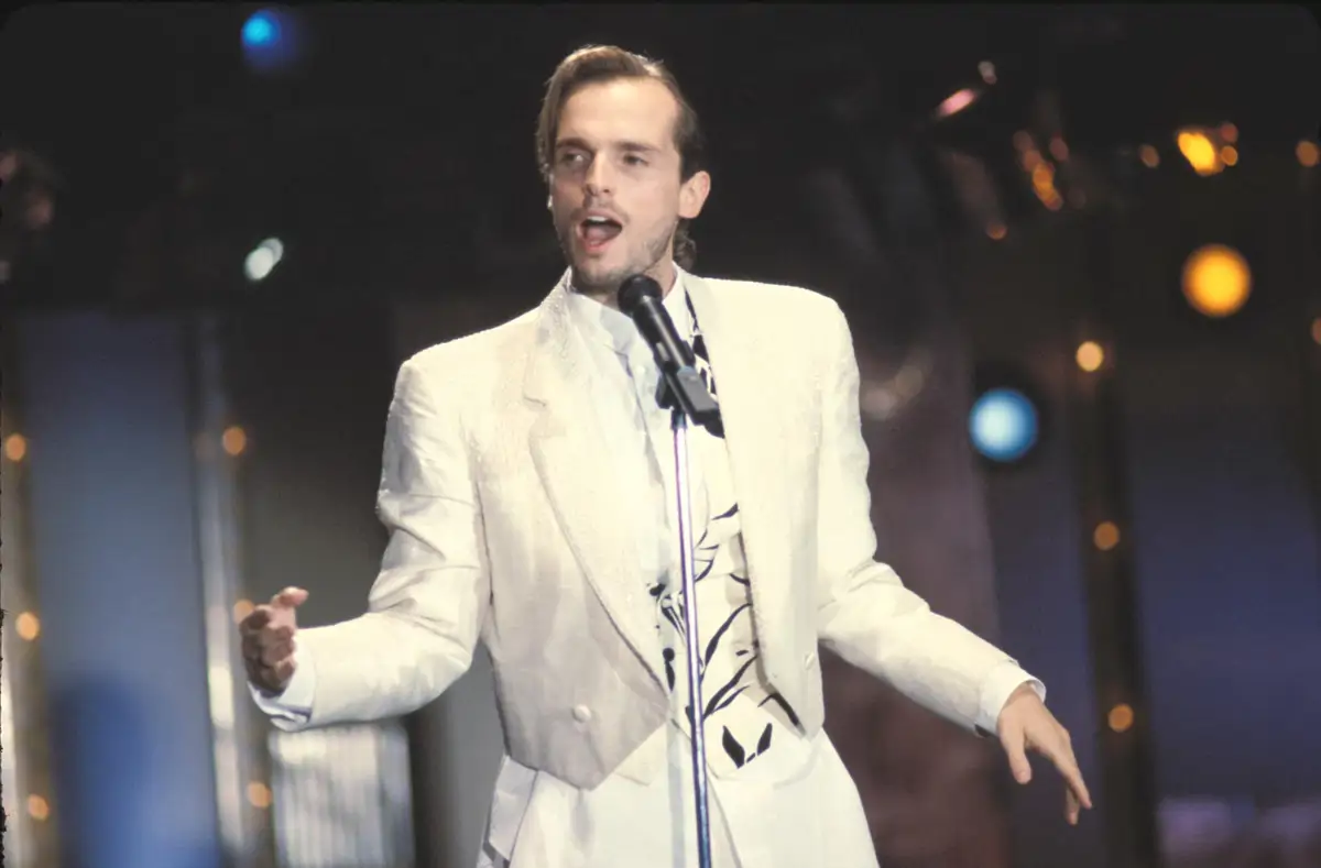 Miguel Bosé, del bebé que nació siendo un "monstruo" al rebelde ...